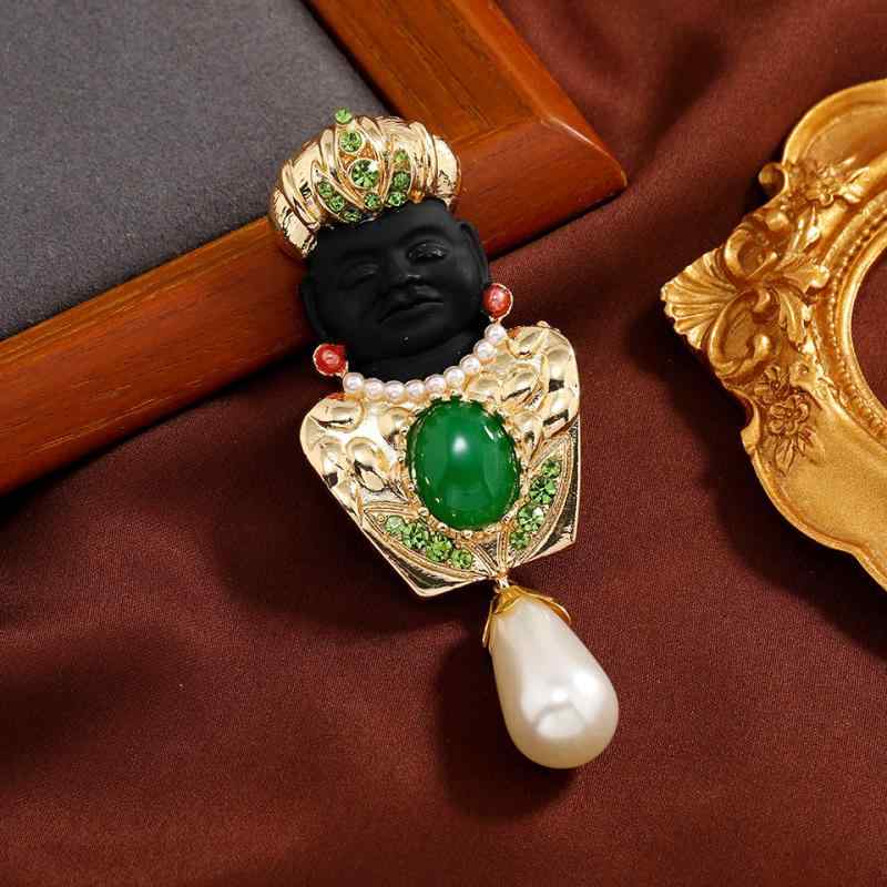 ・素材: 合金・カテゴリ: ブローチ・スタイル: レトロ、文芸レトロ・: キャラクター、人物・加工: エナメル加工・カラー展開: 耳飾りをつけた黒人男性、耳飾りをつけた黒人女性、翡翠風黒人（太め）、翡翠風黒人（細め）・機能: 装飾・対象: ...