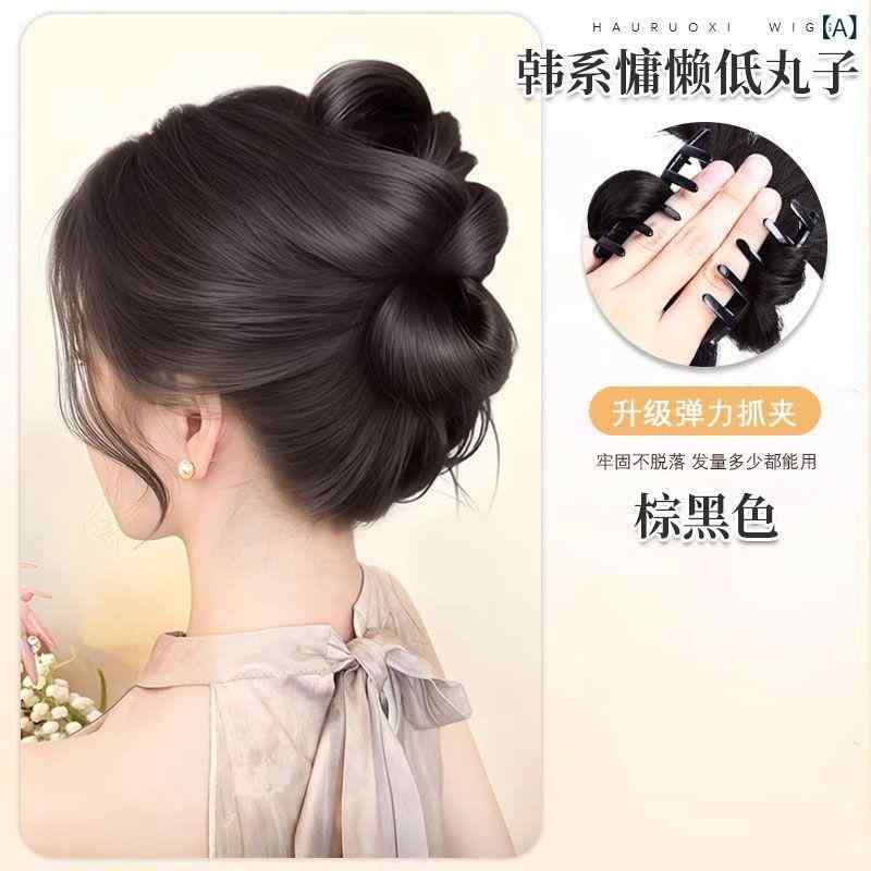 ・カテゴリ: ポニーテールウィッグ・スタイル: バンスクリップ式お団子・対象: レディース・製法: マシンメイド・素材: 耐熱ファイバー・カラー展開: ブラウンブラック、ナチュラルブラック、ダークブラウン、ライトブラウン