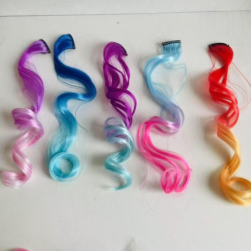 ・カテゴリ: ヘアピース・対象: レディース・製法: マシンメイド・素材: 耐熱ファイバー・推奨肌色: 全ての肌色・スタイル: カール・長さ: 30cm