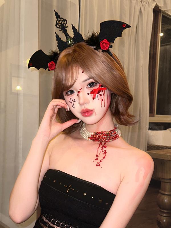 ・対象: 成人・スタイル: レトロ・シーン: パーティー、イベント、集まり・カテゴリ: ヘアバンド・機能: 固定、スタイリング、装飾・カラー展開: ダークバット、ダークパンプキン