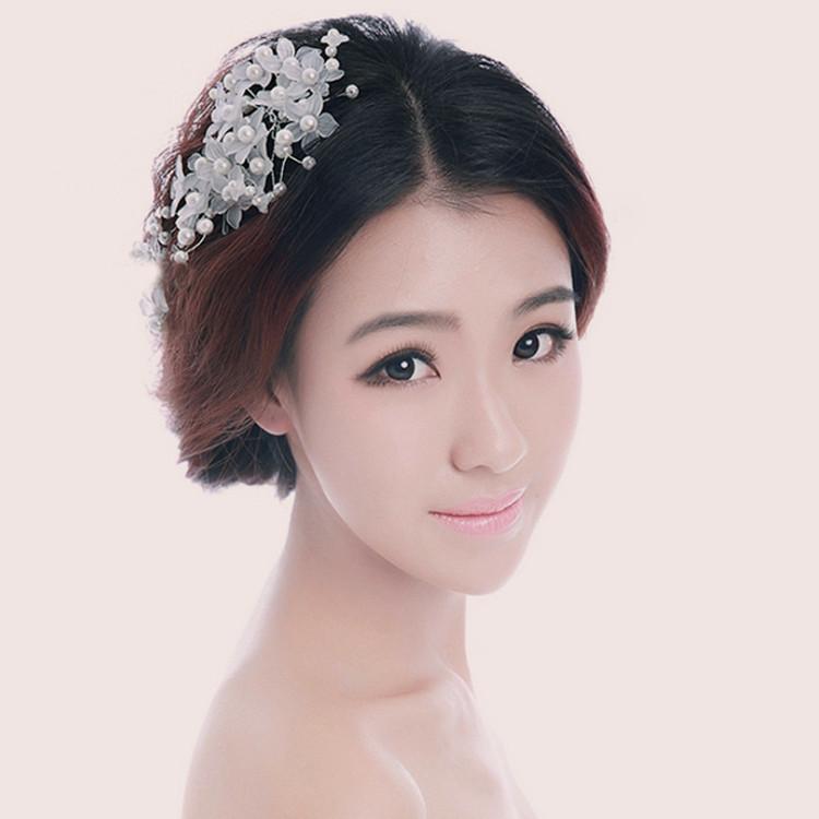 ・カテゴリ: ヘアアクセサリー・スタイル: エスニック風・素材: パール・タイプ: レディース・カラー展開: ホワイト、レッド・用途: 結婚式、誕生日、旅行記念