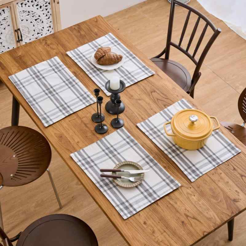 ・素材: 綿、ポリエステル・形状: 円形・スタイル: 北欧風・カラー展開: グレーホワイトチェック、グレーホワイトストライプ・サイズ: 32-45cm・セット内容: 1枚入り、4枚入り、6枚入り、12枚入り・推奨場所: リビング、ダイニング...