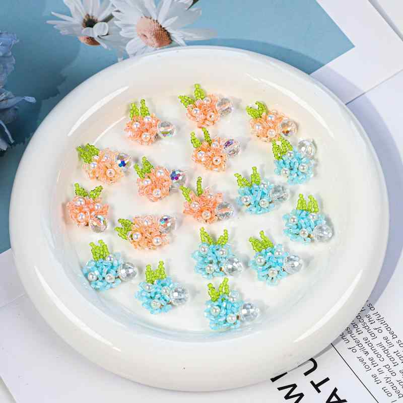 【商品について】・本商品はハンドメイド用のアクセサリーパーツです。クリップやピンなどブローチ金具（留め具）は付属しておりません。・ハンドメイド用パーツのため、サイズや形状に若干の個体差が生じる場合がございます。
