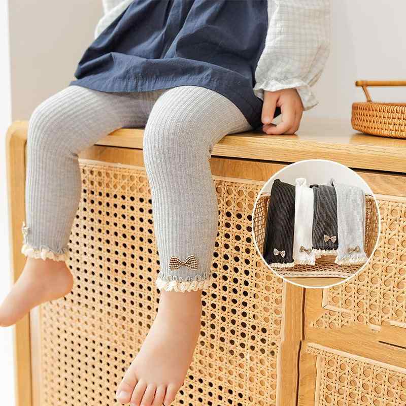 ・カテゴリ: キッズパンツ・スタイル: スイート、レギンス・主な素材: 綿 90%・基準: ・ズボンの長さ: 9分丈・対象: 女の子・対象年齢: 1〜3歳・生地加工: 柔軟加工・柄: ストライプ・要素: スポーツ、ストライプ、可愛い、リボン...
