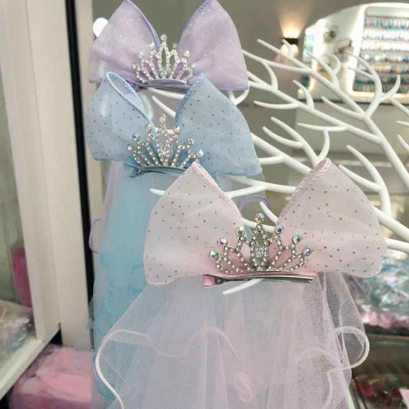 ・カテゴリ: ヘッドドレス・対象: 子供用・スタイル: かわいい・素材: チュール・: リボン・種類: ケープタイプ・カラー展開: ピンク、ライトブルー、ライトパープル・長さ: 60cm以下