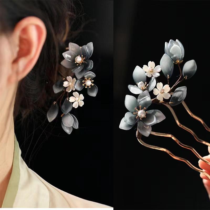 ・スタイル: ナチュラル・対象: レディース・: フラワー・カラー展開: ハクモクレンのヘアコーム、モクレンのヘアコーム、スズランのU型かんざし、透明ピンクU型、青緑色のヘアピン、雪蓮のヘアピン、スズラン緑のヘアコーム（大）、スズラン緑のヘ...