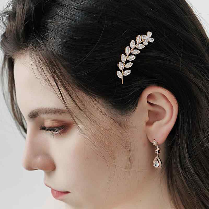 ・カテゴリ: ヘアアクセサリー・スタイル: レディース・素材: ジルコニア・加工: ジルコニア埋め込み・タイプ: サイドクリップ・カラー: ゴールド、シルバー・ギフトシーン: 結婚式、誕生日、旅行記念、お祝い、新築祝い、周年記念、ビジネスギフト