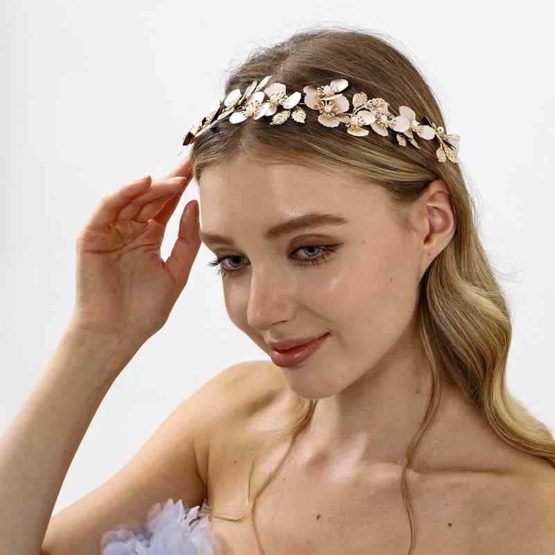 ・カテゴリ: ヘアバンド、カチューシャ、ヘッドドレス・: 花、パール、リーフ・スタイル: 韓国、エスニック、カントリー・利用シーン: 結婚式、ウェディングフォト、披露宴、舞台演出、旅行、ギフト