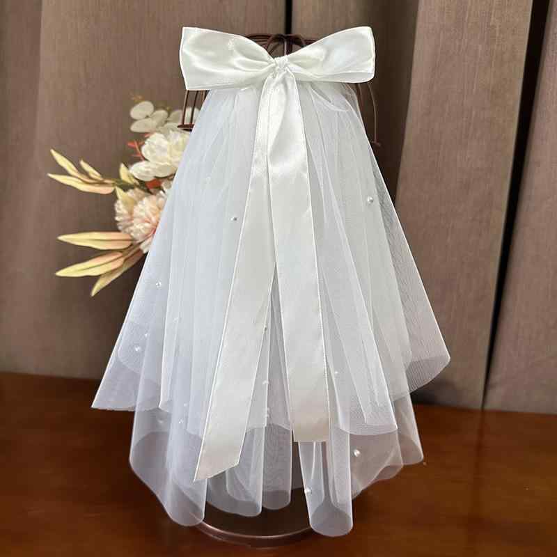 ・カテゴリ: ヘッドドレス・素材: オーガンジー・スタイル: シンプル・: リボン、2層式・利用シーン: 結婚式、誕生日・タイプ: ヘアコーム、ヘアクリップ・装飾: パール・カラー: ホワイト