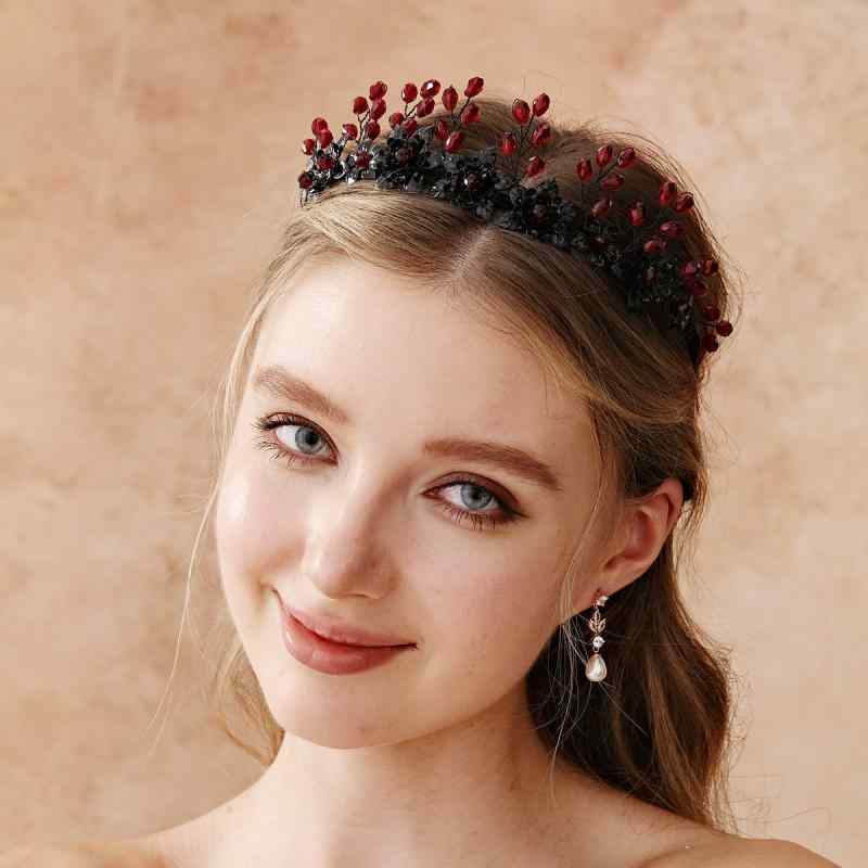・カテゴリ: ヘアアクセサリー・主な素材: 水晶・加工: ハンドメイド・カラー: ブラッククリスタル・: 花、植物・スタイル: ダーク系、個性的