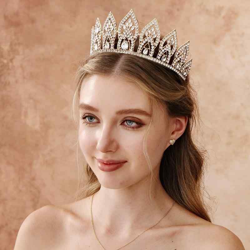 ・カテゴリー: ヘッドドレス、クラウン・スタイル: レトロ・対象: レディース・素材: 合金・: クラウン・加工: ラインストーン装飾・ストーン: ラインストーン・カラー: ゴールド・推奨シーン: 結婚式、誕生日、パーティー、コスプレ、演劇