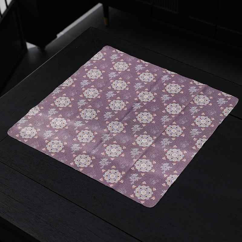 ・カテゴリ: フロアタオル・種類: 茶巾・素材: ポリエステル・カラー展開: 宝相花（イエロー、グリーン、ブルー、パープル）、錦鯉（ブルー、グリーン、ブラウン、ダークブラウン）