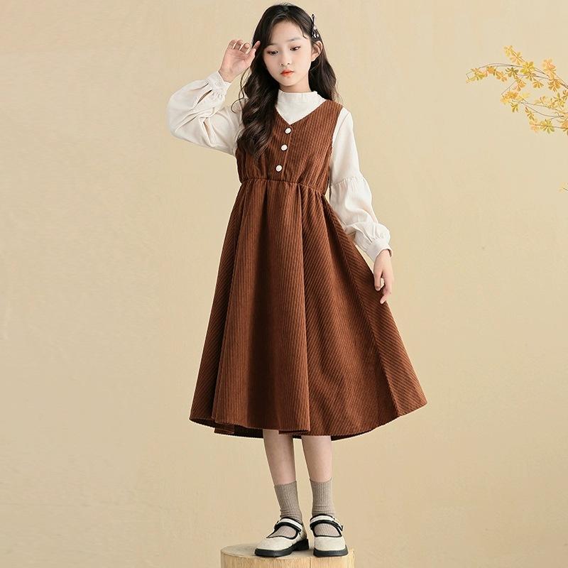 ・カテゴリ: ワンピース・スタイル: 韓国・主な素材: ポリエステル 97%・対象: ガールズ・対象年齢: 8歳以上（身長140cm以上）・柄: 無地・: 切り替え・スカートシルエット: Aライン・カラー展開: カーキ、ブラック・サイズ展開...