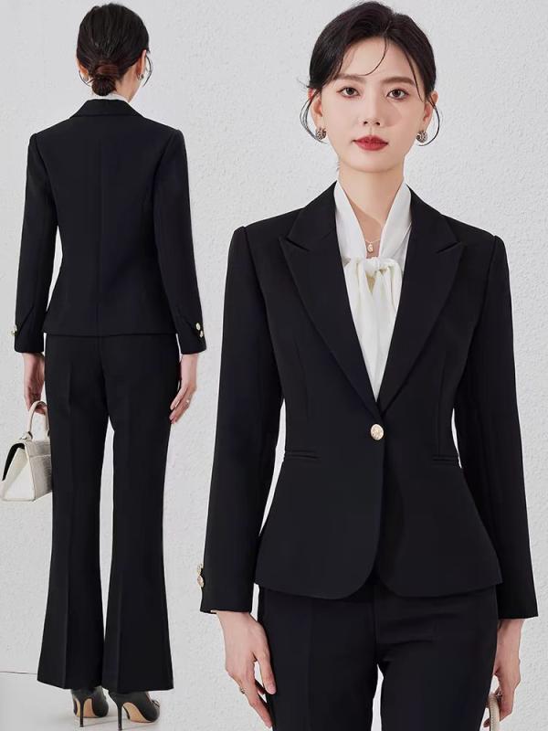 ・カラー展開: ブラックジャケット、ネイビージャケット、ブリックレッドジャケット、ブラックスーツセット（スカート）、ネイビースーツセット（スカート）、ブリックレッドスーツセット（スカート）、ホワイトシャツ、ブラックシャツ・サイズ展開: S、...