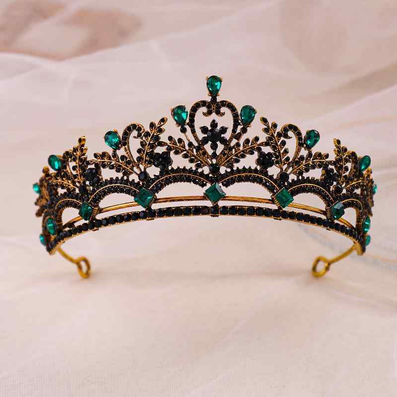 ・カテゴリ: ヘッドドレス・スタイル: 欧米風・対象: レディース・素材: 金属・形状: クラウン・加工: メッキ・ギフトシーン: 結婚式、誕生日、お祝い・カラー: ブラック