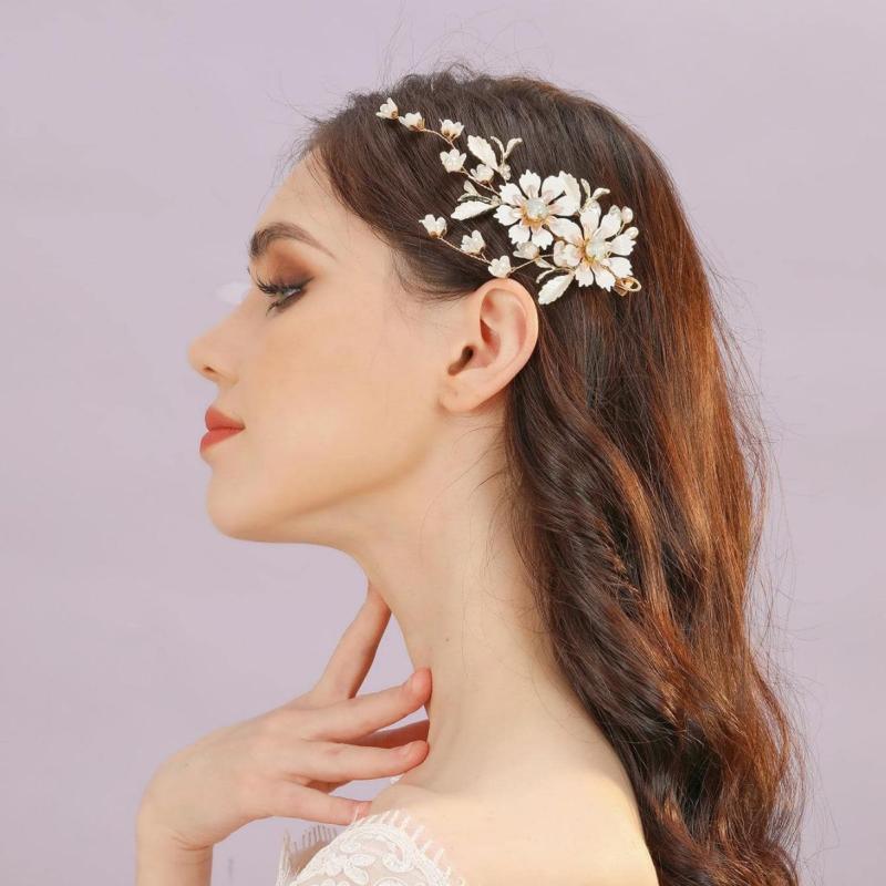 ・カテゴリ: ヘアアクセサリー・素材: パール・種類: サイドクリップ・加工: 手作業・: フラワー、植物、花・スタイル: 欧米風、ファッション、通勤・対象: レディース