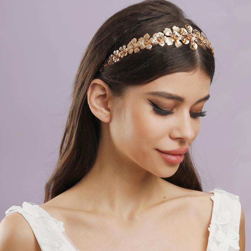 ・カテゴリ: ヘアアクセサリー、カチューシャ、ヘアバンド・スタイル: レディース、欧米風・素材: 合金・: フラワー・用途: ウェディング・カラー展開: ゴールド、シルバー