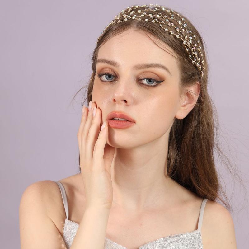 ・カテゴリ: ヘアアクセサリー・種類: カチューシャ、ヘアバンド・スタイル: 欧米風・素材: パール・タイプ: レディース・: 透かし彫り・おすすめのシーン: 結婚式、旅行の記念品・カラー展開: 銀線クリスタルパール、銀線ブルークリスタル、...