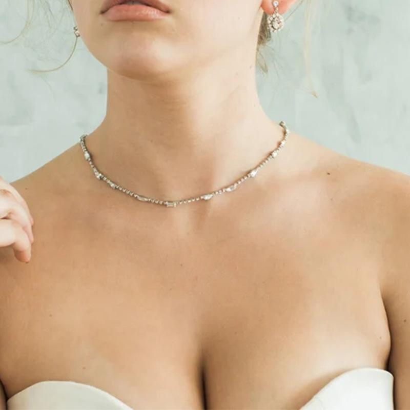 ・カテゴリ: ネックレス・素材: 白水晶・: 幾何学型・チェーンの種類: ベネチアンチェーン・長さ: 約51〜80cm・カラー: ゴールド、シルバー