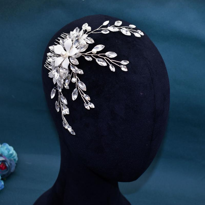 ・カテゴリ: ヘアアクセサリー ・主な素材: ラインストーン ・加工: ハンドメイド ・カラー展開: シルバー、ゴールド
