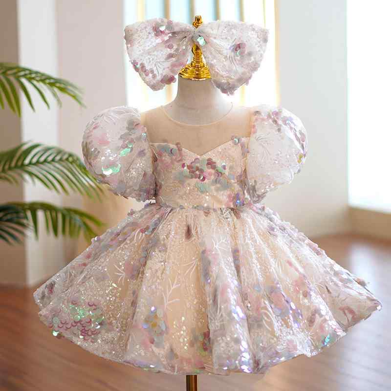 ・カテゴリ: 子供用ドレス・対象年齢: 3〜8歳（100〜140cm）・対象性別: 女の子・生地加工: 剪毛、・要素: キュート、プリンセス・スタイル: プリンセス・素材: 綿混紡、ポリエステル・基準: ・カラー展開: シャンパン・サイズ展...