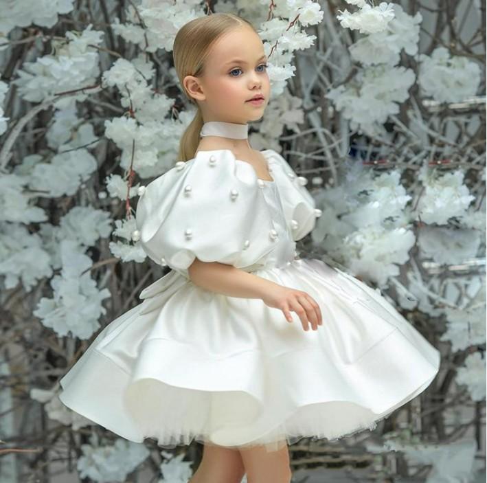 ・カテゴリ: 子供用ドレス・性別: 女の子・対象年齢: 3〜8歳・: プリンセス、かわいい・素材: コットン混紡、ポリエステル・加工: シャーリング、バイオウォッシュ・基準: ・カラー展開: ホワイト、パープル・サイズ展開: 80cm、90...