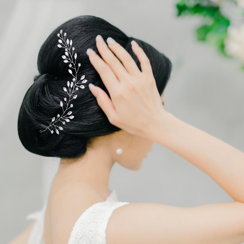・スタイル: 欧米風・素材: 合金・タイプ: カチューシャ、ヘアバンド・対象: レディース・: リーフ・用途: ウェディング・カラー: シルバー・装飾: パール・カテゴリ: ヘッドドレス