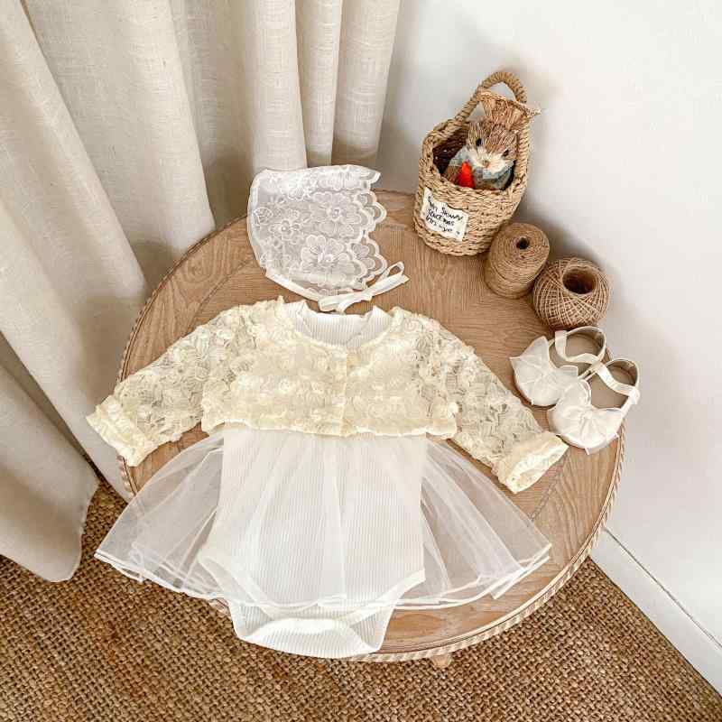 ・カテゴリ: 子供服セットアップ・性別: 女の子・スタイル: カジュアル・セット内容: スカートセット・セット点数: 2点セット・袖丈: 長袖・柄: 無地、ストライプ・主な素材: 綿 95%・開閉部: プルオーバー・カラー展開: オフホワイ...