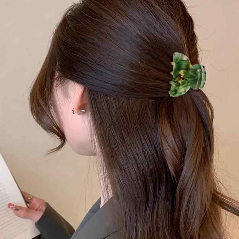 ・カテゴリ: ヘアアクセサリー・タイプ: バンスクリップ・対象: レディース・テイスト: フェミニン・加工: プリント・: フラワー・カラー展開: ローズレッド、パープル、ベージュ、ブルー、グレープパープル、グリーン・サイズ: 約4cm
