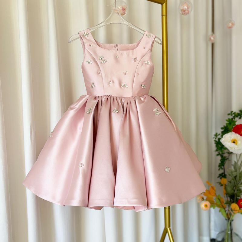 ・カテゴリ: 子供用ドレス・対象年齢: 3〜8歳・性別: 女の子用・加工: シアリング・特徴: プリンセス・スタイル: ブリティッシュスタイル・素材: レース・主素材: ポリエステル（80%）・裏地: ポリエステル（90%）・タイプ: ドレ...