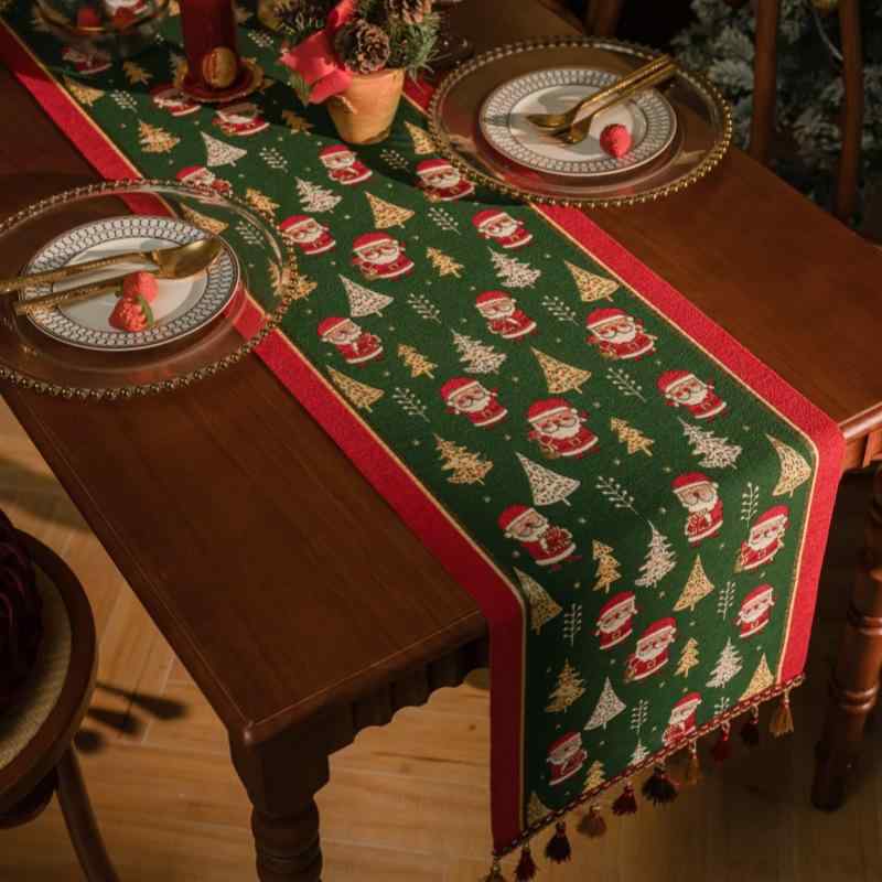・カテゴリ: テーブルランナー・スタイル: アメリカンスタイル・主な素材: ポリエステル・柄: クリスマス、祝祭・カラー展開: クリスマスナイト、カラフルワールド、カラフルクリスマス、グッドラック、レッドランタン、レッドトナカイ、ハッピーク...