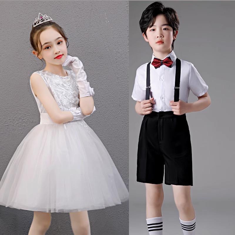 ・カテゴリ: 子供用礼服・スタイル: ブリティッシュスタイル・対象年齢: 新生児（0〜1歳、80cm以下）・性別: 男女兼用・素材: アセテート・カラー展開: 半袖短パン・赤蝶ネクタイ・靴下セット、半袖短パン・黒蝶ネクタイ・靴下セット、半袖...