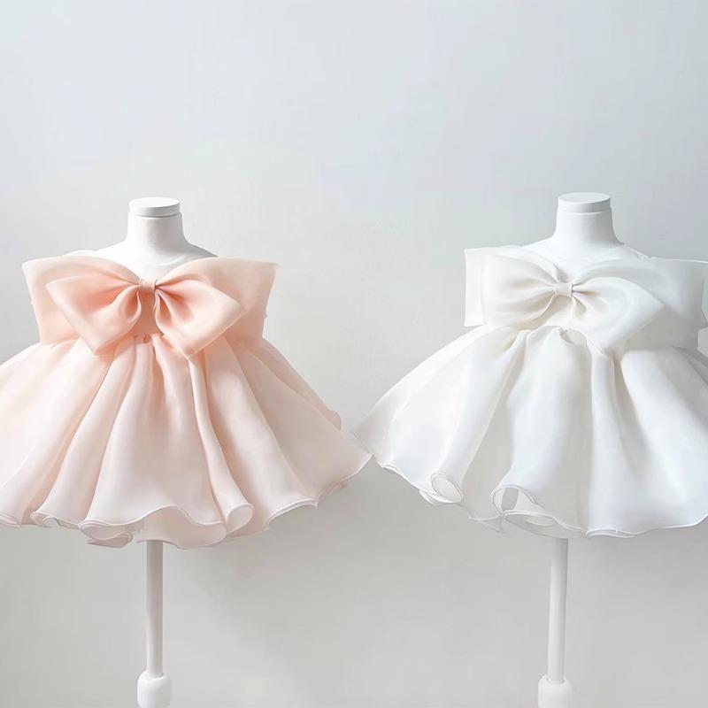 ・カテゴリ: ドレス・対象年齢: 3〜8歳・性別: 女の子・加工: プリーツ、コーティング、毛切り、酵素洗浄・要素: キュート、プリンセス・スタイル: シンプル・素材: ポリエステル・カラー展開: ピンク、ホワイト・サイズ展開: 80cm、...