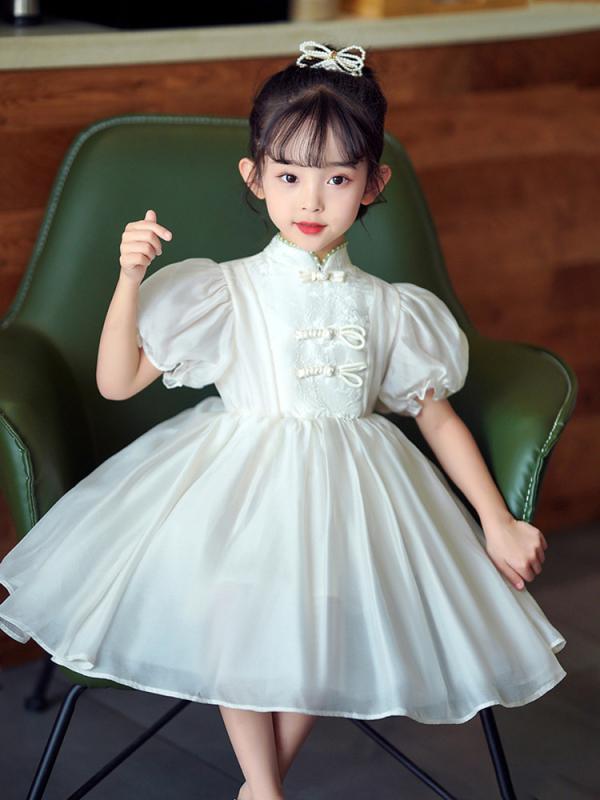 ・対象: 女の子・主な素材: ポリエステル・素材含有率: 95%・柄: 無地・: チャイナ風・生地の厚さ: 普通・カテゴリ: チャイナドレス・スタイル: 中華スタイル・カラー展開: ホワイト・サイズ展開: 100cm、110cm、120cm...