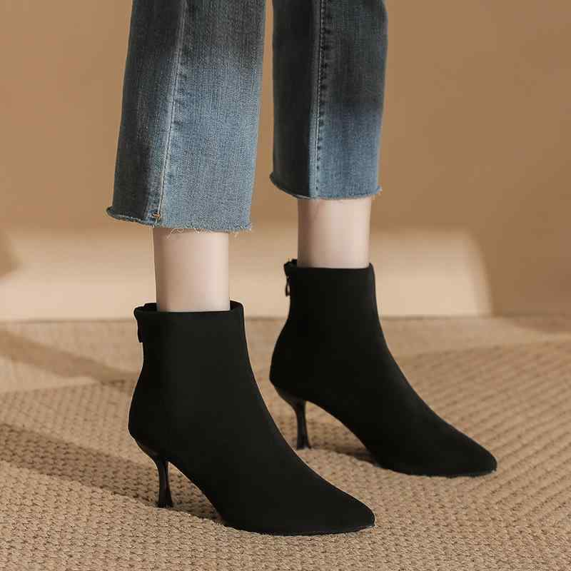 ・カテゴリ: ファッションブーツ・対象: 成人・アッパー素材: スエード調・靴底素材: ラバー・性別: レディース・スタイル: 韓国ファッション・つま先形状: ポインテッドトゥ・ヒール形状: ピンヒール・ブーツの種類: アンクルブーツ・要素...
