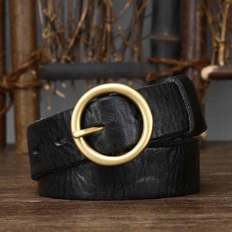 ・素材: 牛革（トップレザー）・バックル素材: 銅・留め具の種類: ピンバックル・カラー展開: ブラック、コーヒー、レッドブラウン、カーキ・ベルト幅: 3cm・厚み: 4mm・サイズ展開: 90cm、95cm、100cm、105cm、110...