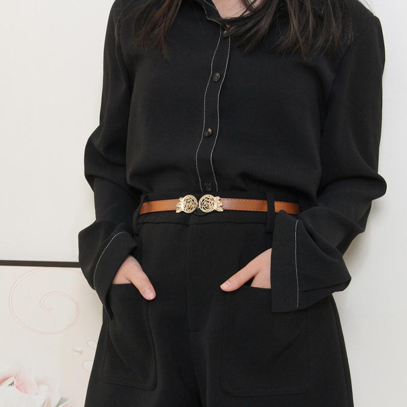 ・素材: 合成革・バックル素材: 合金・留め具: バックル・カラー展開: ブラック、キャメル、アイボリー、コーヒー・幅: 2cm未満・サイズ: 調整可能・スタイル: エレガント、ミニマル、通勤・加工: メッキ加工