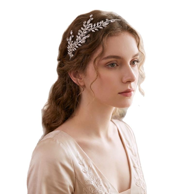 ・カテゴリ: ヘアアクセサリー・スタイル: メイラードスタイル、レトロ・素材: ラインストーン・加工: 手編み・カラー: シルバー・要素: 雪の結晶、クリスマスギフト、トナカイ、クリスマスベル、サンタクロース、パンプキンスカル・対象: レディース