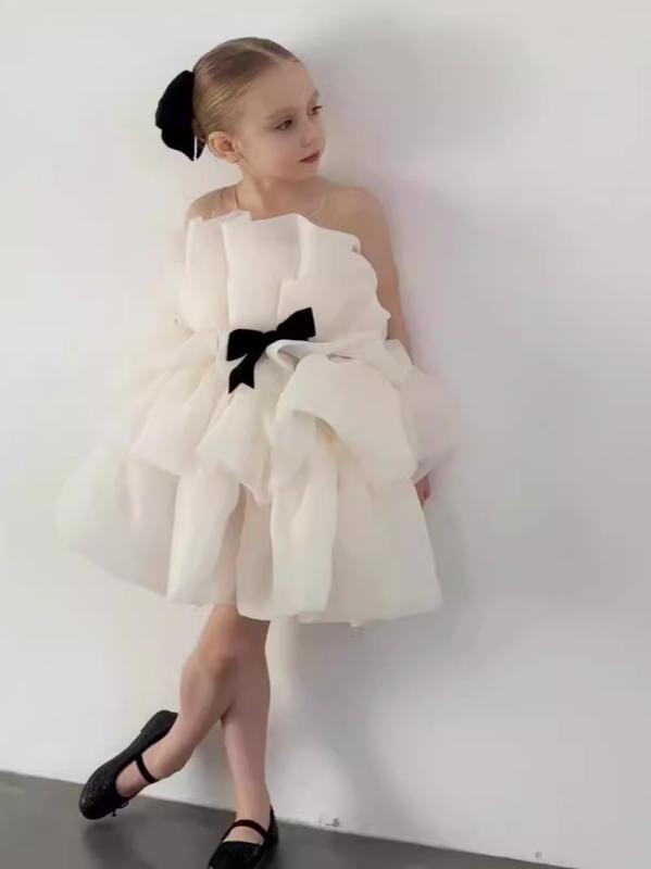 ・カテゴリ: 子供用礼服・対象年齢: 3〜8歳・性別: 女の子・スタイル: 欧米風・主な素材: 綿 95%・裏地素材: 綿 80%・カラー展開: ホワイト、ブルー、レッド、ピンク・サイズ展開: 100cm、110cm、120cm、130cm...