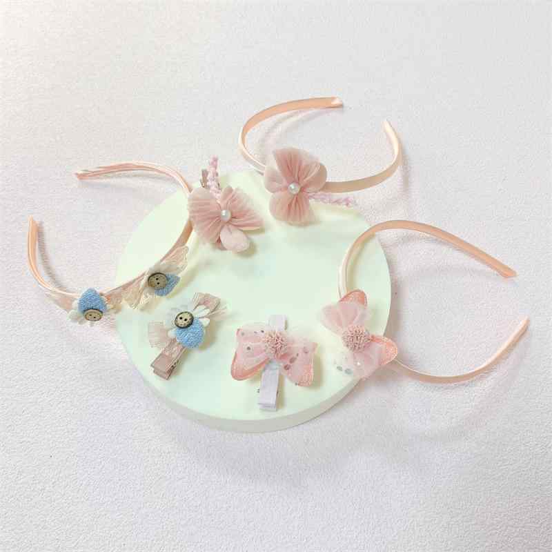 ・カテゴリ: ヘアアクセサリー・素材: ポリエステル・加工: ハンドメイド・カラー展開: A、B、C・要素: リボン・スタイル: 韓国、フェミニン・対象: 子供