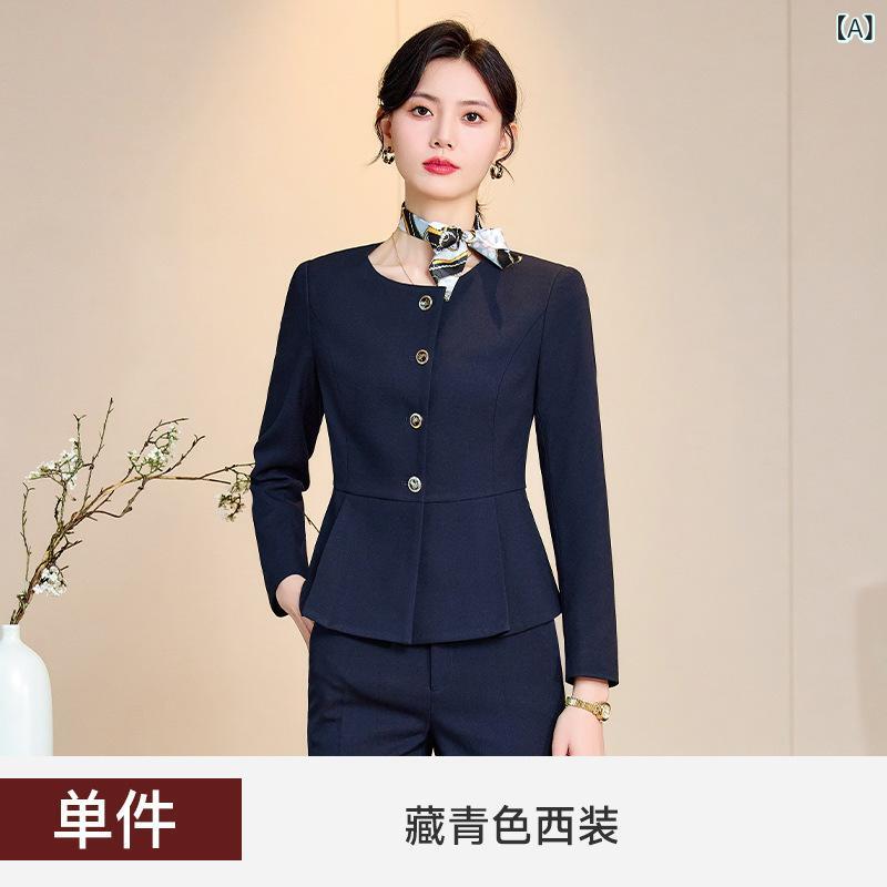 ・カテゴリ: セットアップ・スタイル: エレガント、OL・通勤・素材: TR素材（ポリエステル 80%以上90%未満、レーヨン 30%以下）・袖丈: 長袖・袖の形状: 標準・スカート丈: ミニ丈・カラー展開: ネイビー、ブラック、グレー、ホ...