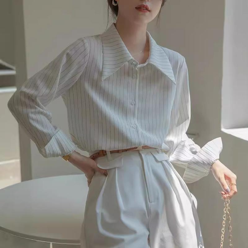 ・カテゴリ: シャツ・主な素材: ポリエステル・素材含有量: 50%〜70%・スタイル: カーディガン、通勤、エレガント・ネックライン: 襟付き・袖丈: 長袖・袖の形: 標準・詳細: 切り替え・フィット感: 標準・カラー: 写真掲載色・サイ...