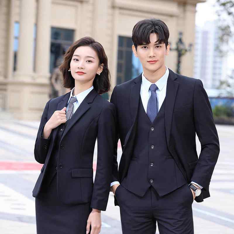 ・スタイル: ビジネス、フォーマル、紳士・素材: ポリエステル 74%、合成繊維混紡・着用シーン: デイリー・襟の: ピークドラペル・ベント: サイドベンツ・フィット感: スリムフィット・生地の厚さ: 普通・詳細: キルティング・カラー展開...