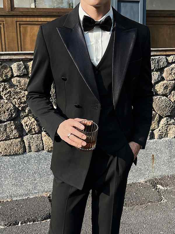 ・スタイル: ビジネス、フォーマル・主な素材: レーヨン29%、化学繊維混紡・着用シーン: カジュアル・襟の: ピークドラペル・ベントの形状: サイドベンツ・フィット感: スリム・詳細: ボタン装飾・仕立て: 接着芯仕立て・カラー展開: ブ...