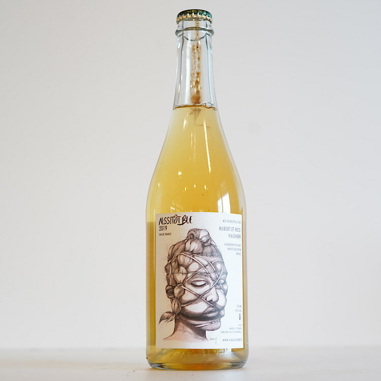 newitem202207_02アルザス南部コルマールの近くの村エギスハイムで何代にも渡り家族経営された ドメーヌでしたが、方向性の違いからワイナリーを弟に譲り、4haの畑だけを引 き継ぎ、自らの信念に基づいた葡萄栽培とワイン造りをスタート...