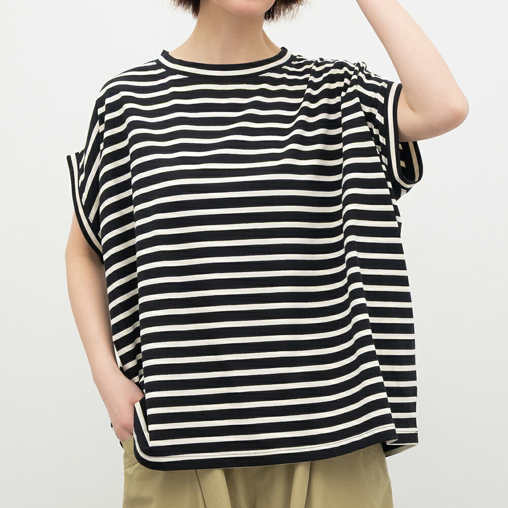 メーカー希望小売価格はメーカー商品タグに基づいて掲載しています■ 商品について コットンストレッチ天竺ボーダーバンザイチュニック。 身体のラインを拾いづらいほんのりハリのある生地で、また伸縮性もありリラックスした着心地です。 ゆったりとした...