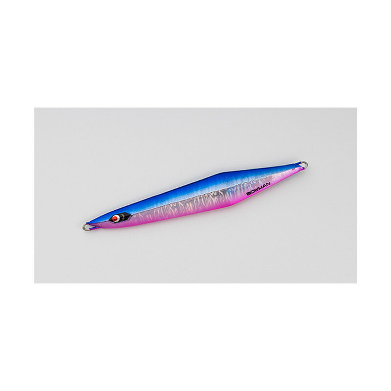 仕様表抜けの良い形状によって、ハイピッチからスローピッチとマルチに使えるオールラウンドメタルジグ。ジャーク時にはリアの厚みにより軽やかにダンシング、その姿はまるで逃げ惑うベイトを連想させます。また、センターエッジが生み出すフラッシングフォー...