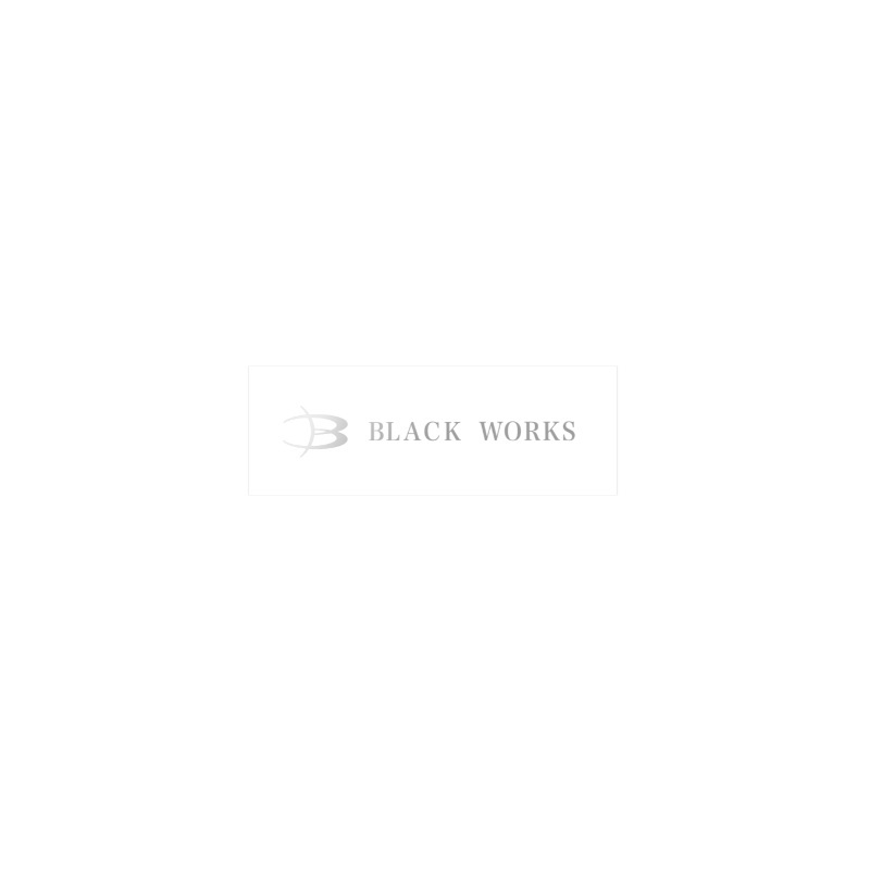 仕様表■チヌ師のみが使うことを許されたブランド、ブラックワークスシリーズ●本体は耐水性に優れた屋外対応素材を採用しており、雨天や湿気の多い釣行環境でも安心。濡れても剥がれにくく、長期間美しいロゴをキープします。●お好みに合わせてカットが可能...