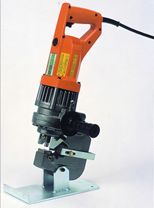 　型式 　EP-19V 　最大丸穴径 　φ20mm 　最大長穴径 　φ14×21mm 　最大板厚 　SS400相当品=6mm以下 　SUS304(ステンレス)＝5mm以下 　フトコロ深さ 　55mm 　電源・電流 　単相交流　100V　50...
