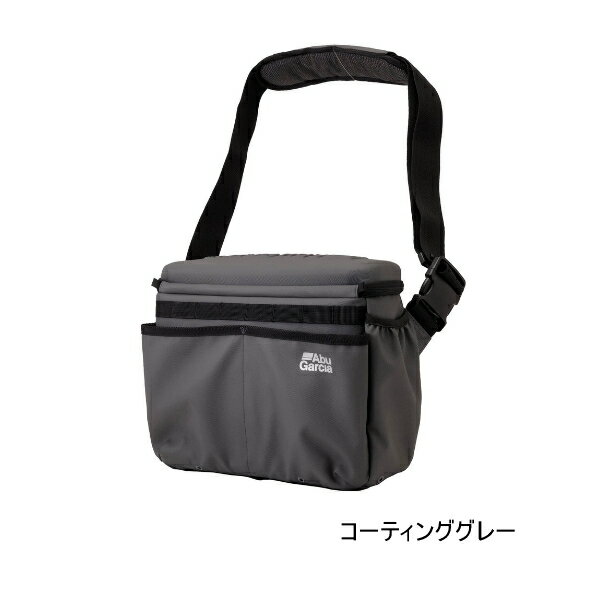 ◆前面ポケットにプライヤーホルダーや内部に取り外し式のクリアポケットを備えた、セミハード上蓋のフィッシングショルダーバッグ。《お取り寄せ》商品に関しまして、お待ち頂ける方は予約受付致します/ご連絡下さい。☆★掲載写真は参考掲載です！★☆ お...